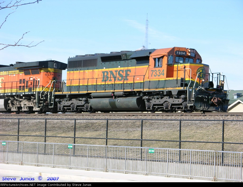 BNSF 7334